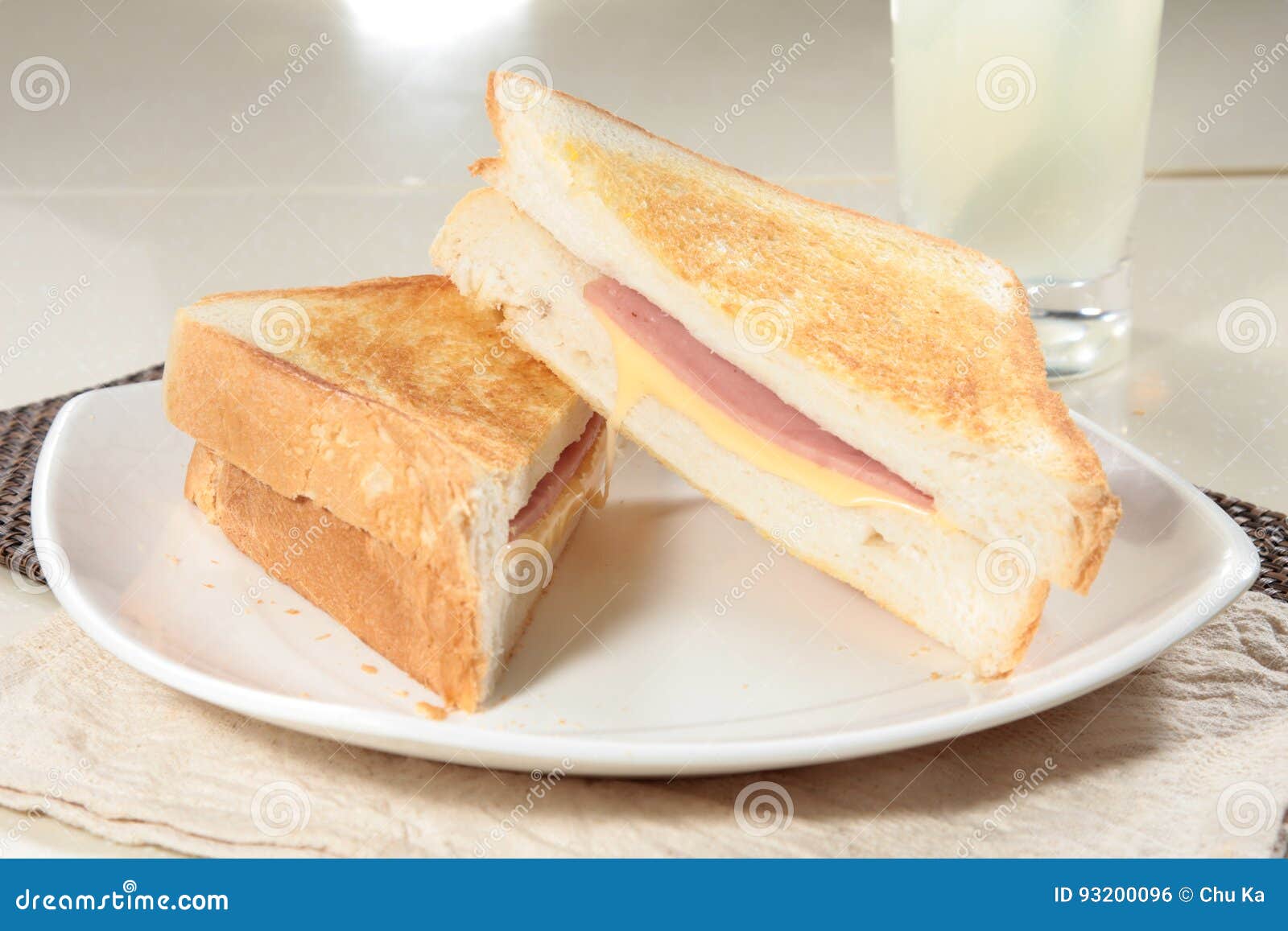 Pan y tostada foto de archivo. Imagen de fondo, torcer - 93200096