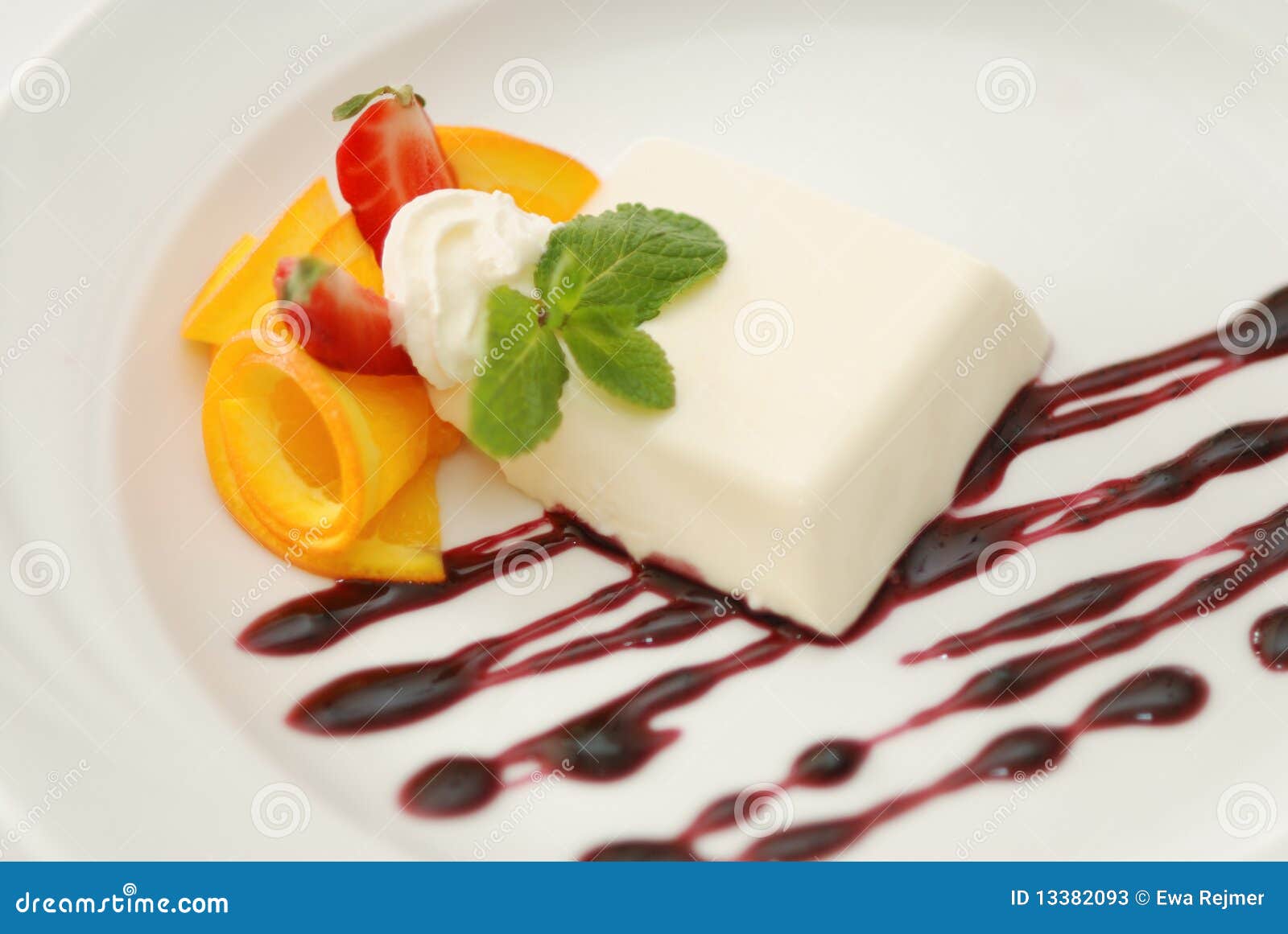 Pana Cotta stock image. Image of vanilla, food, sweetness - 13382093