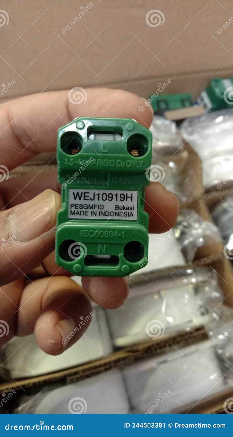 Panasonic wej 10919 h editorial photo. Image of instalasi - 244503381