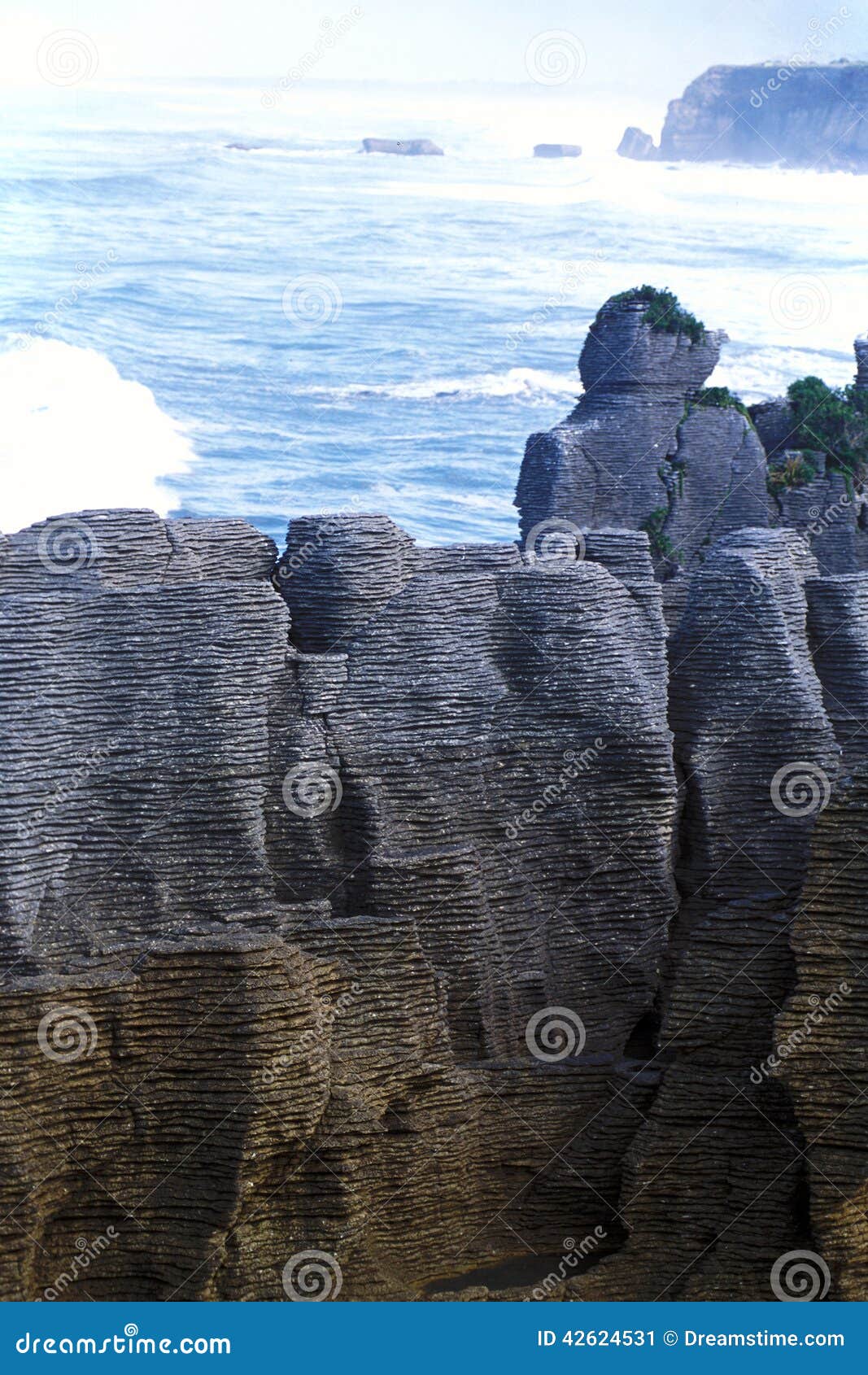 Pancake Rock stock image. Image of waves, grey, cliffs - 42624531