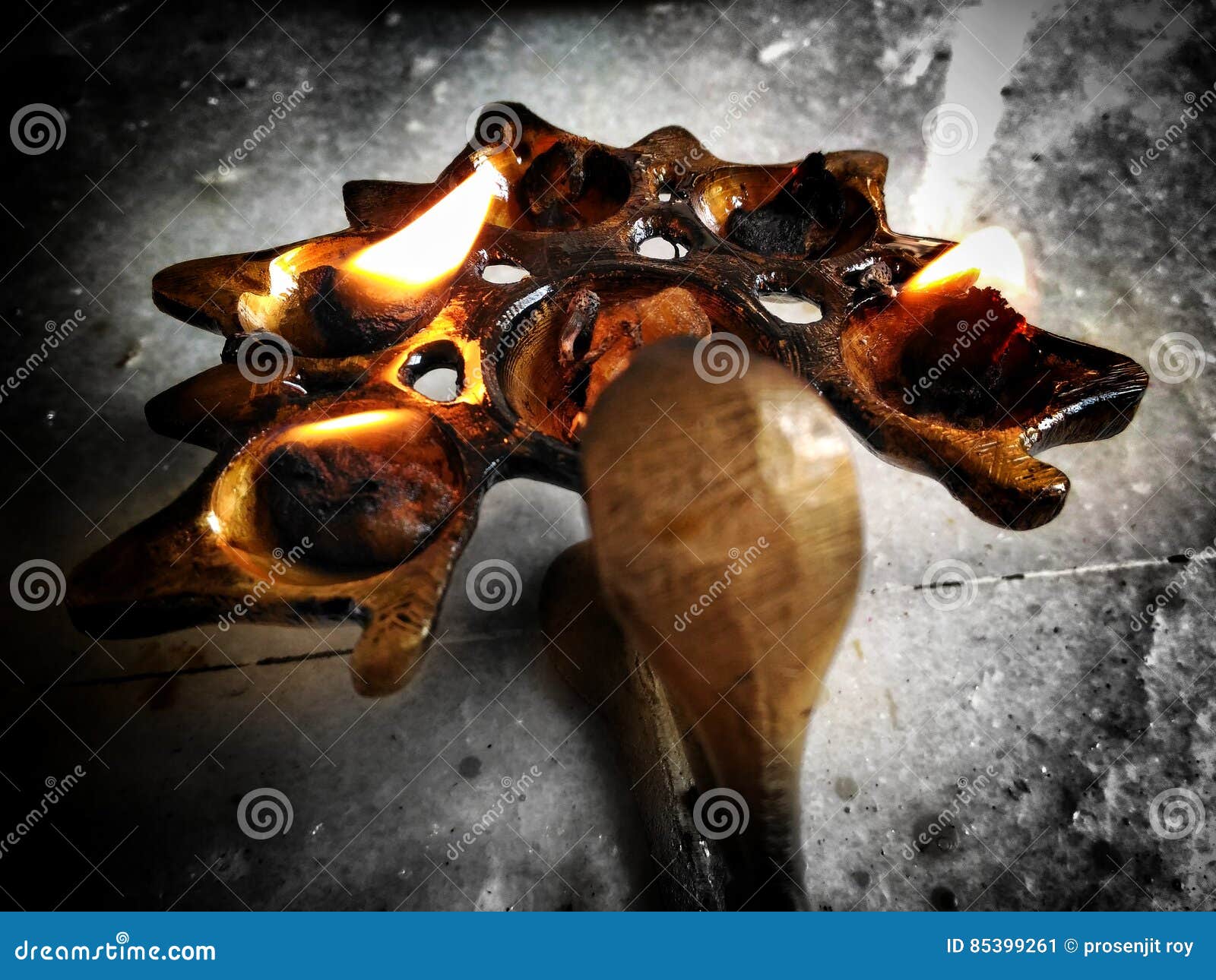 Pancha-pradip 2 stockbild. Bild von freundlich, schmieröl - 85399261