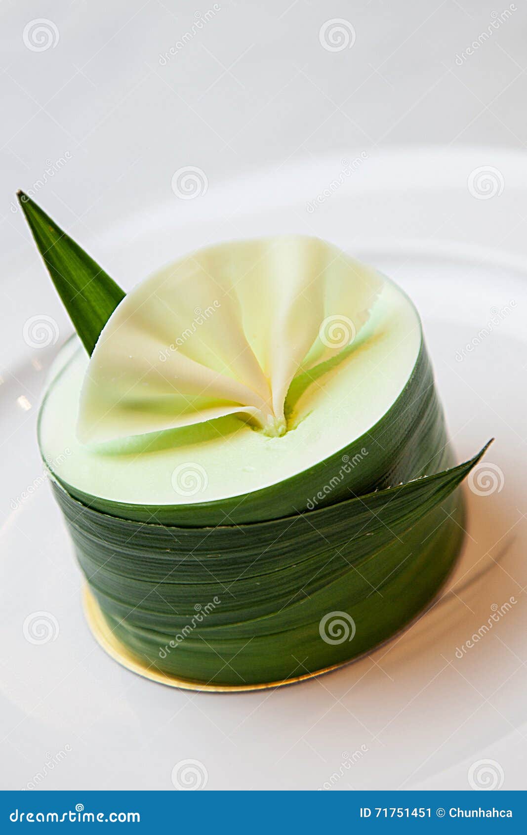 Pandan Cake with Pandan Cream Stock Image - Image of cream, sweet: 71751451
