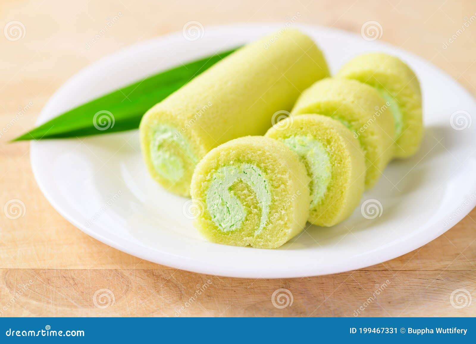 Pandan Roll Cake with Pandan Leaf Stock Image - Image of asia, roll ...