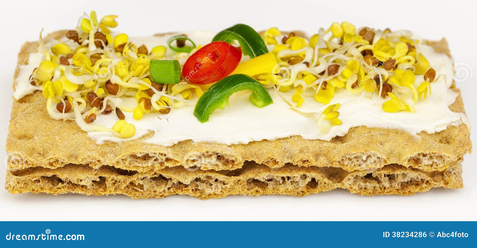 Pane Croccante Dell'intero Grano Con I Germogli Fotografia Stock ...