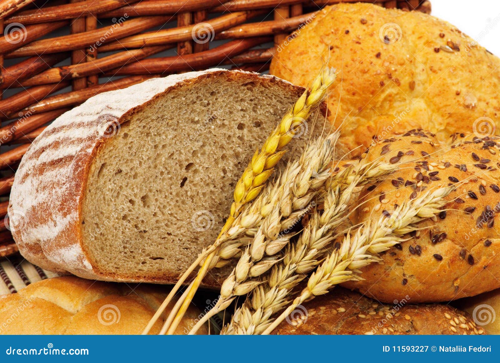 Pane fresco immagine stock. Immagine di cuocia, organico - 11593227