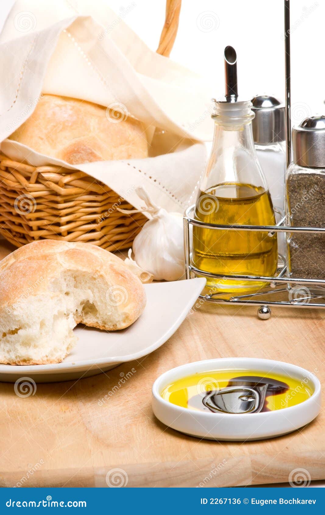 Pane, Olio Di Oliva E Spezie Fotografia Stock - Immagine di ...