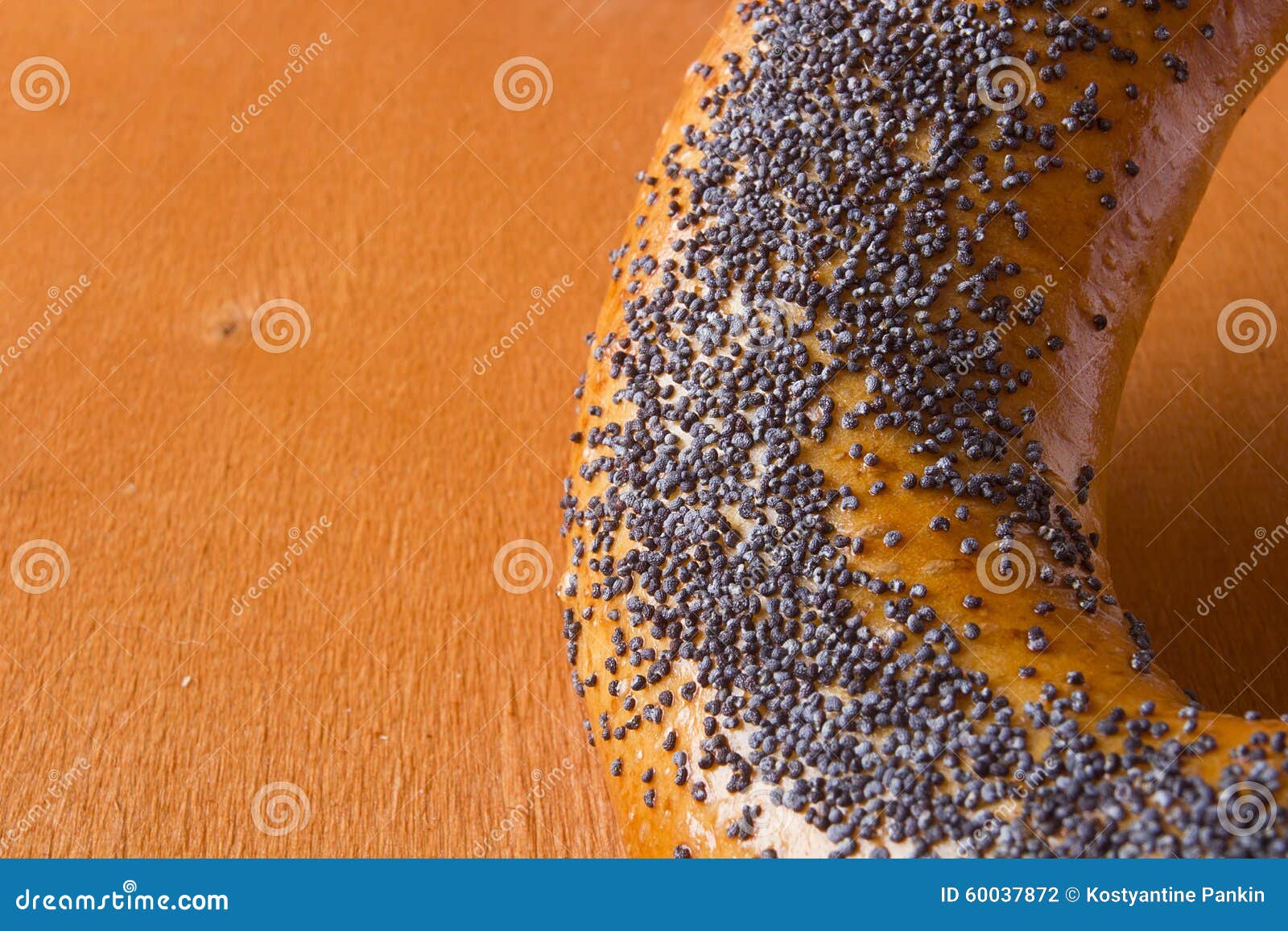 Panecillo tradicional foto de archivo. Imagen de crujiente - 60037872