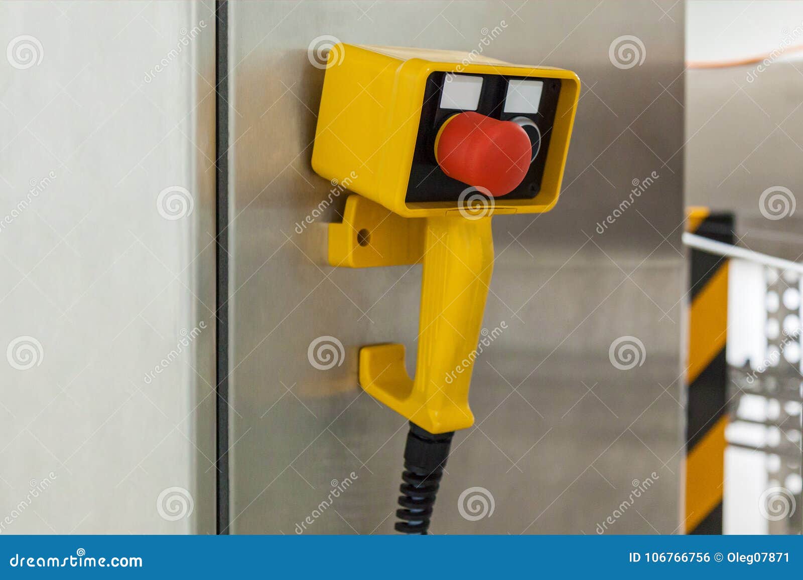 Panel De Control Con Los Botones Foto de archivo - Imagen de industrial ...