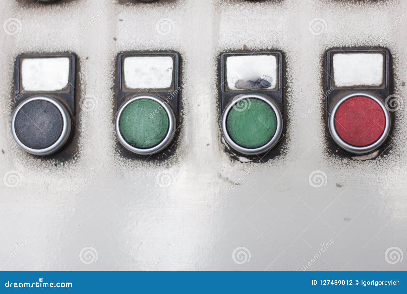 Panel De Control Con Los Botones I Foto de archivo - Imagen de verde ...