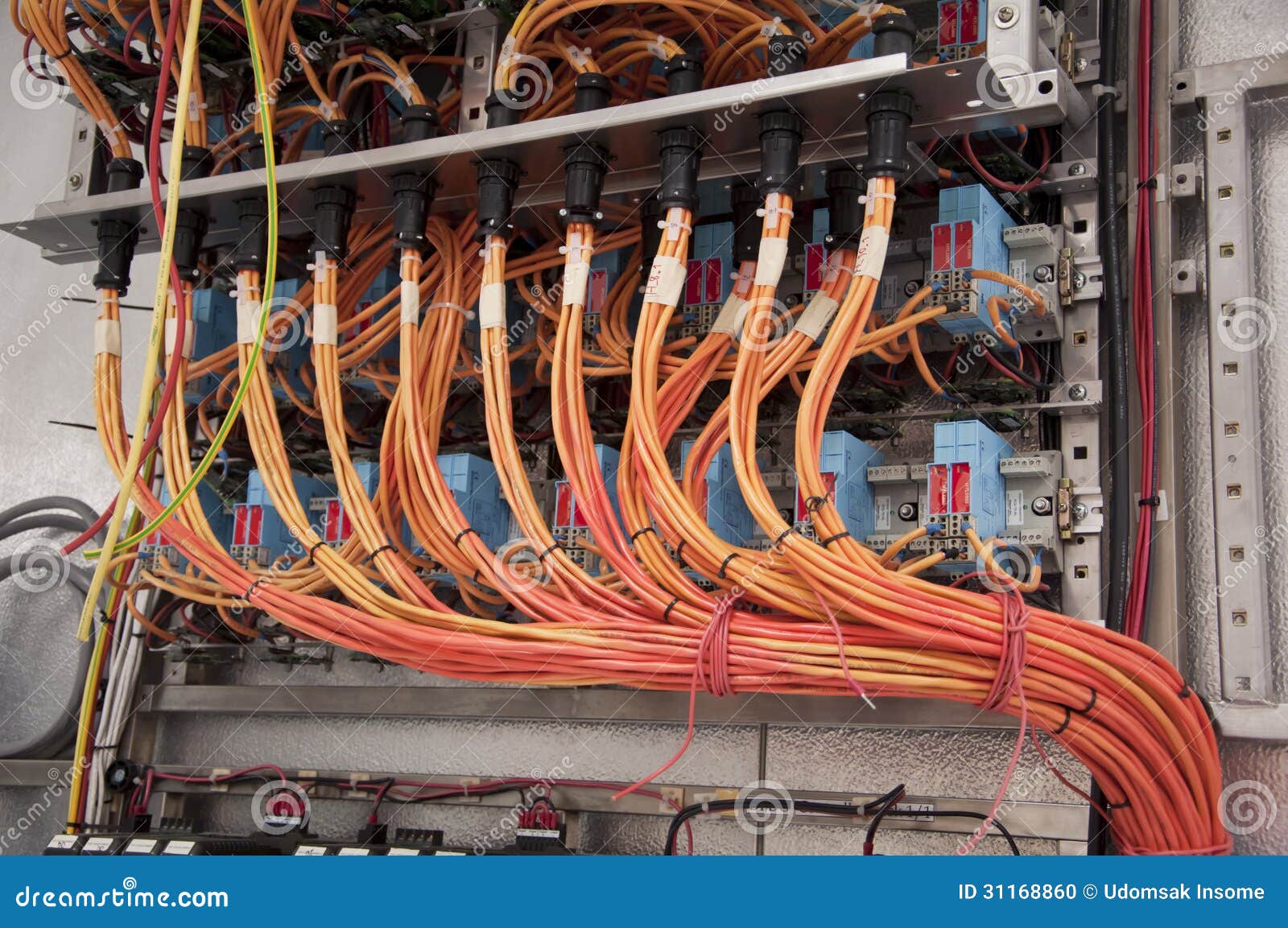 Panel De Control Eléctrico De Cableado Foto de archivo - Imagen de ...