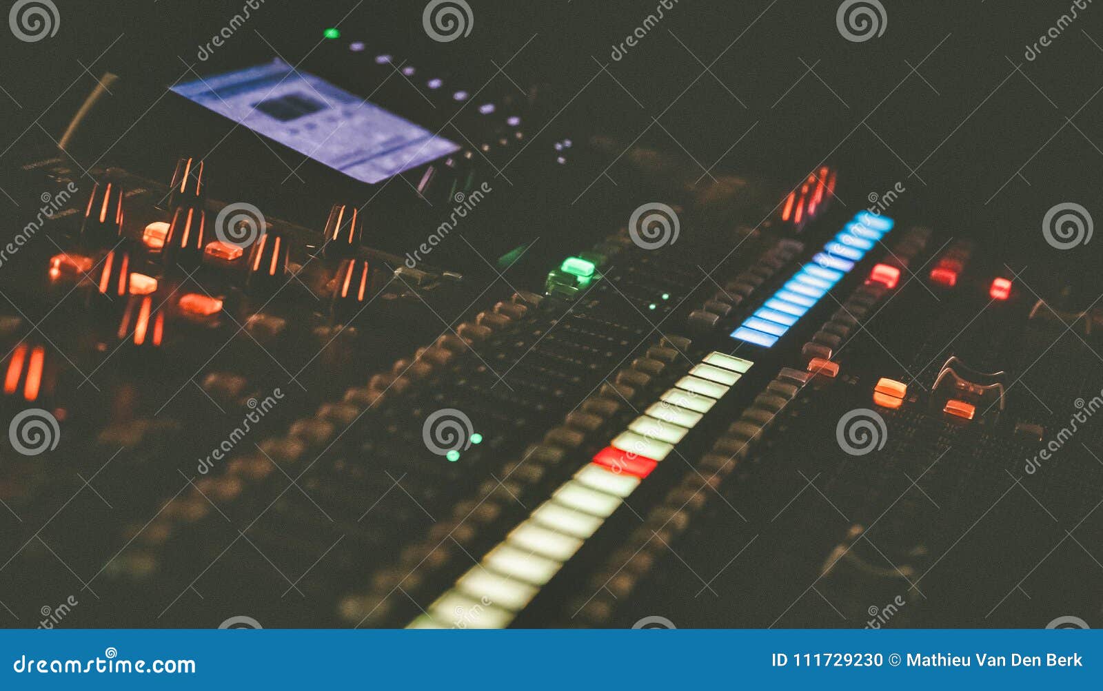 Panel De Control De Las Luces De Teatro Foto de archivo - Imagen de ...