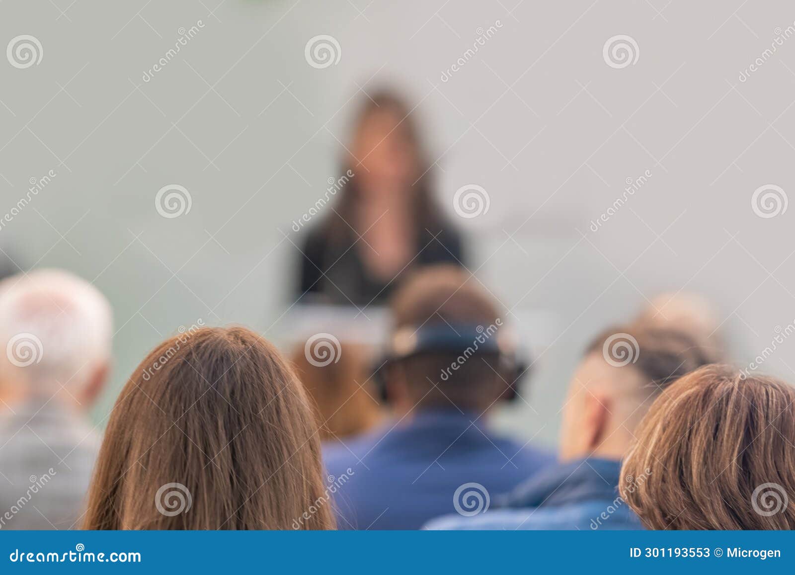 Panel of Experts Engages a Captivated Audience at a Green Energy ...