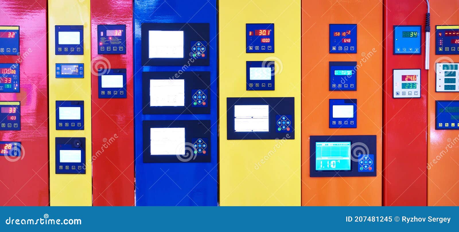 Paneles De Control Industrial Digital Imagen de archivo - Imagen de ...