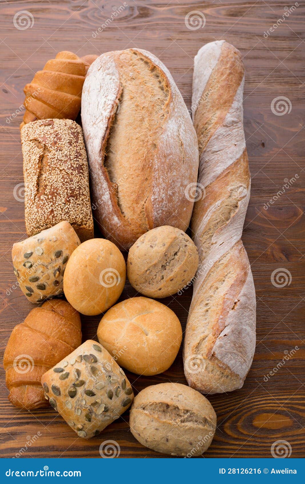 Panes foto de archivo. Imagen de emperador, desayuno - 28126216