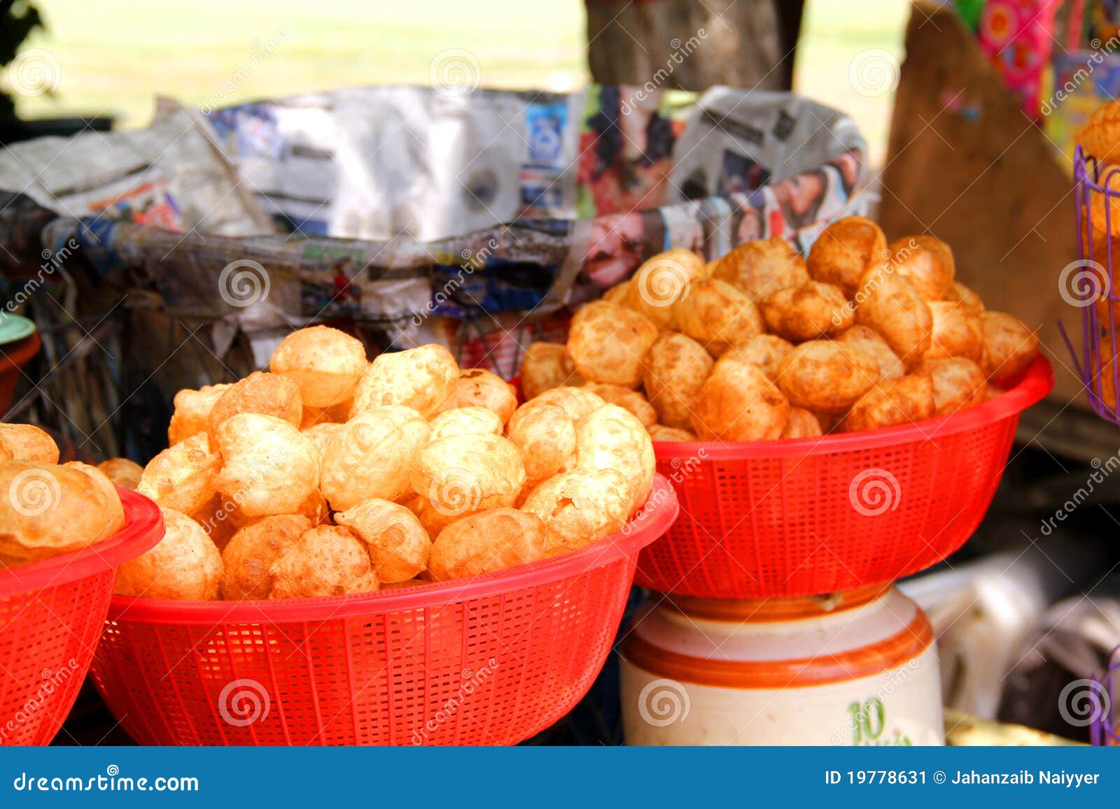 Pani Puri Famous Snack Food Stock Image - Image of common, golgappa ...
