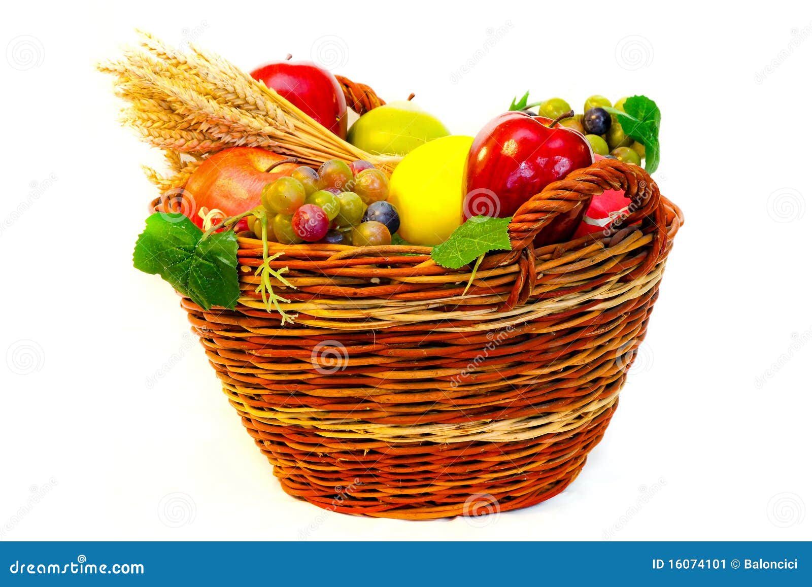 Panier de fruit image stock. Image du pêche, pomme, panier - 16074101