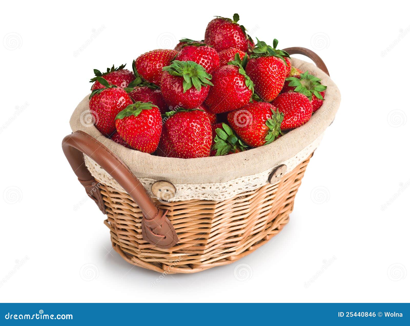 Panier Des Fraises Sur Le Blanc Photo stock - Image du fruits, lame ...