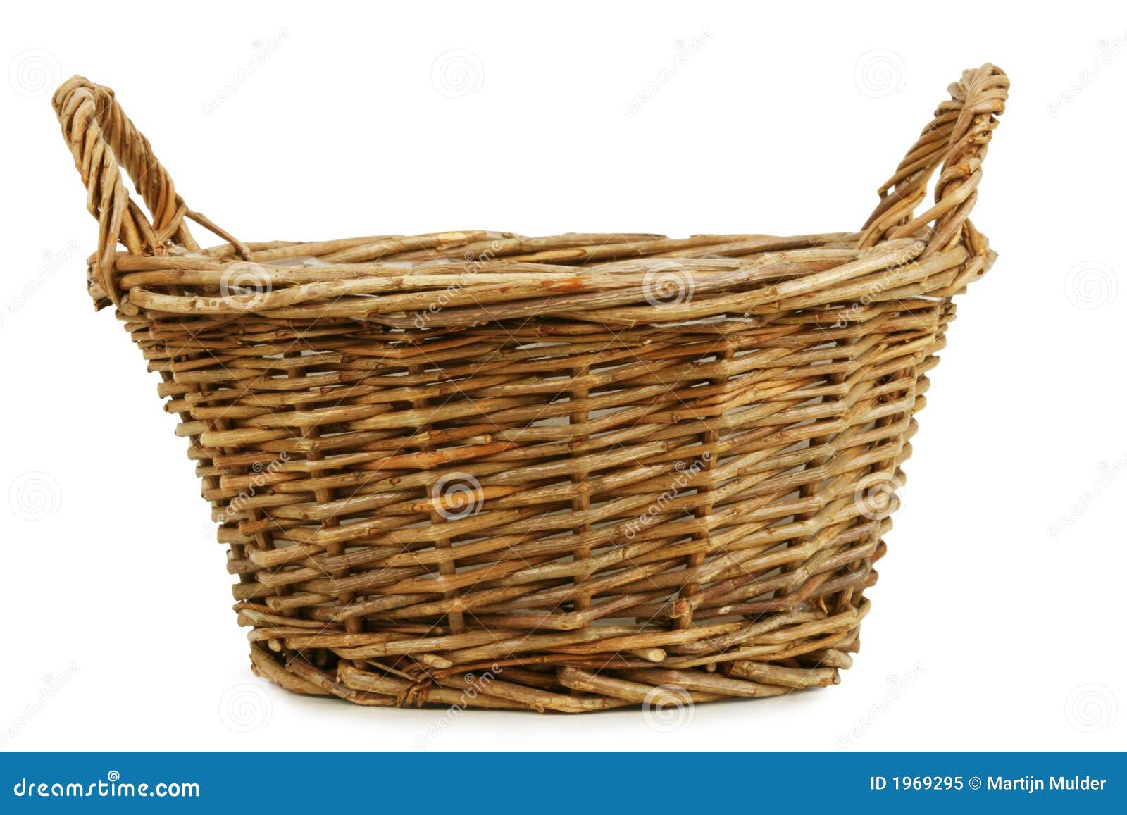 Panier en osier vide image stock. Image du bois, normal - 1969295