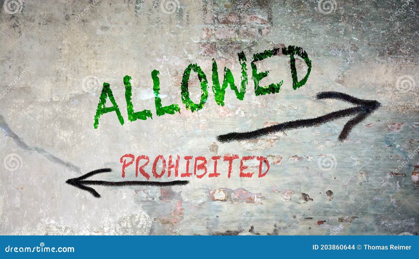 Panneau à Permis Contre Interdit Photo stock - Image du route, sens ...