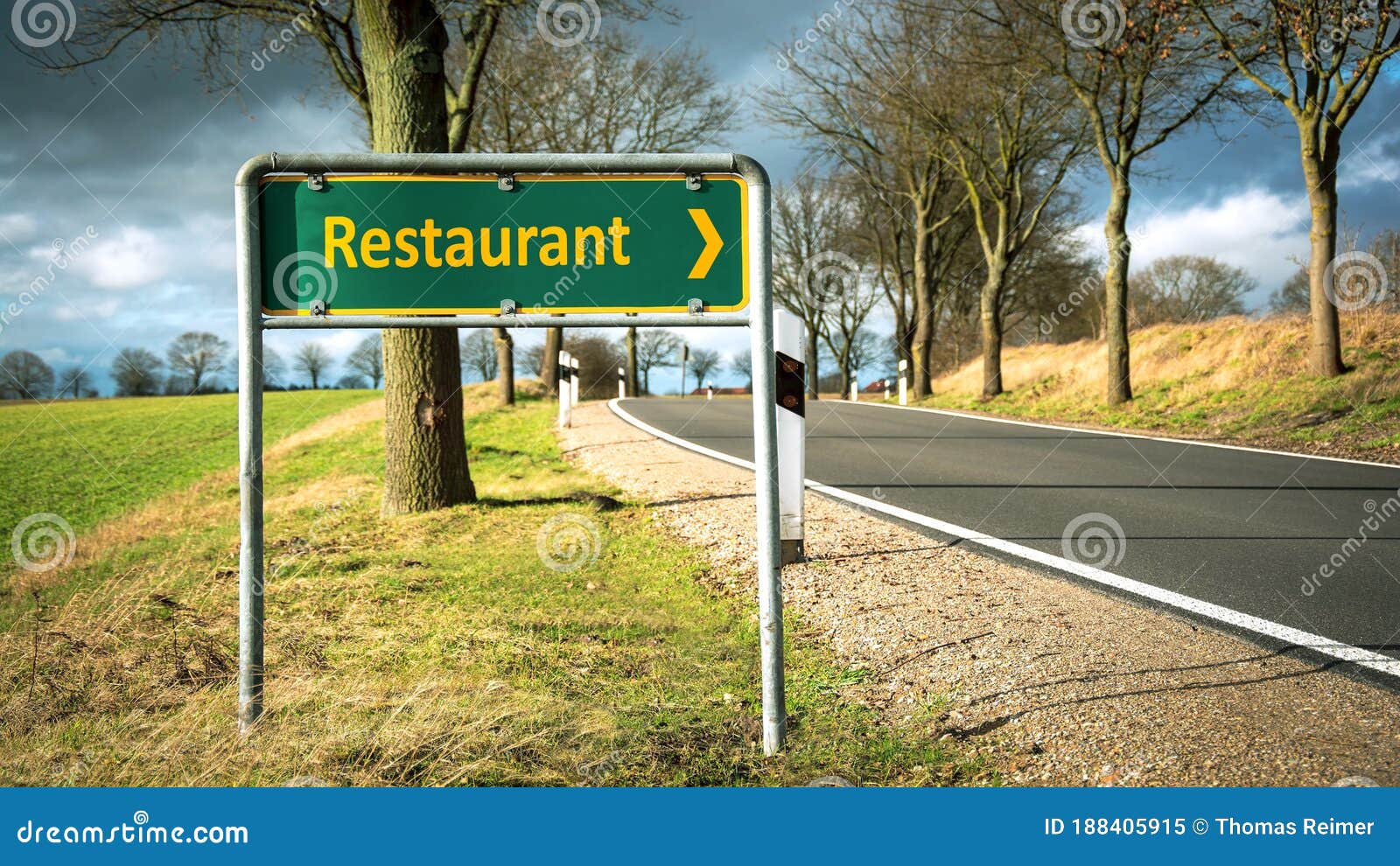 Panneau au restaurant image stock. Image of signalisation - 188405915