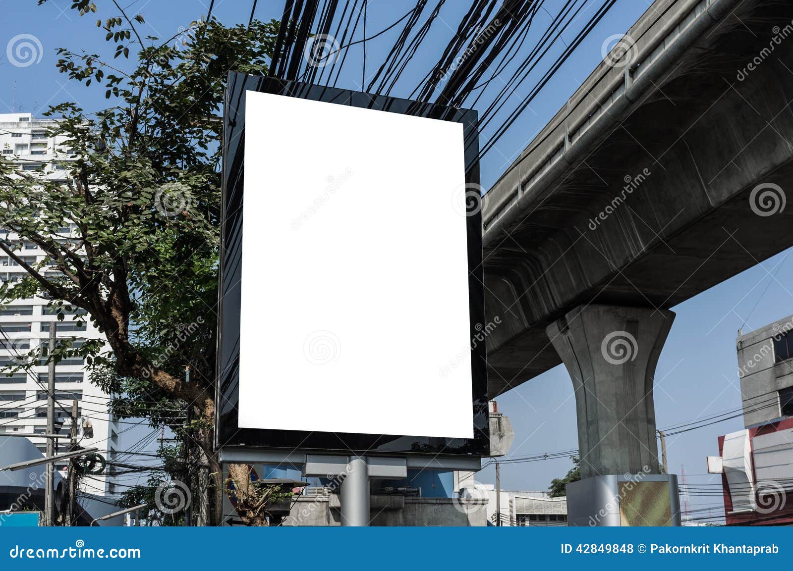 Panneau d'affichage de rue photo stock. Image du affiche - 42849848