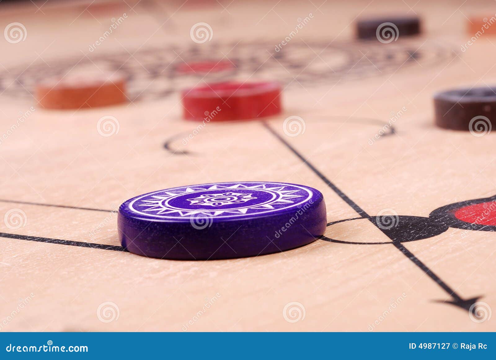 Panneau de Carrom (COUP) image stock. Image of coup, coins - 4987127