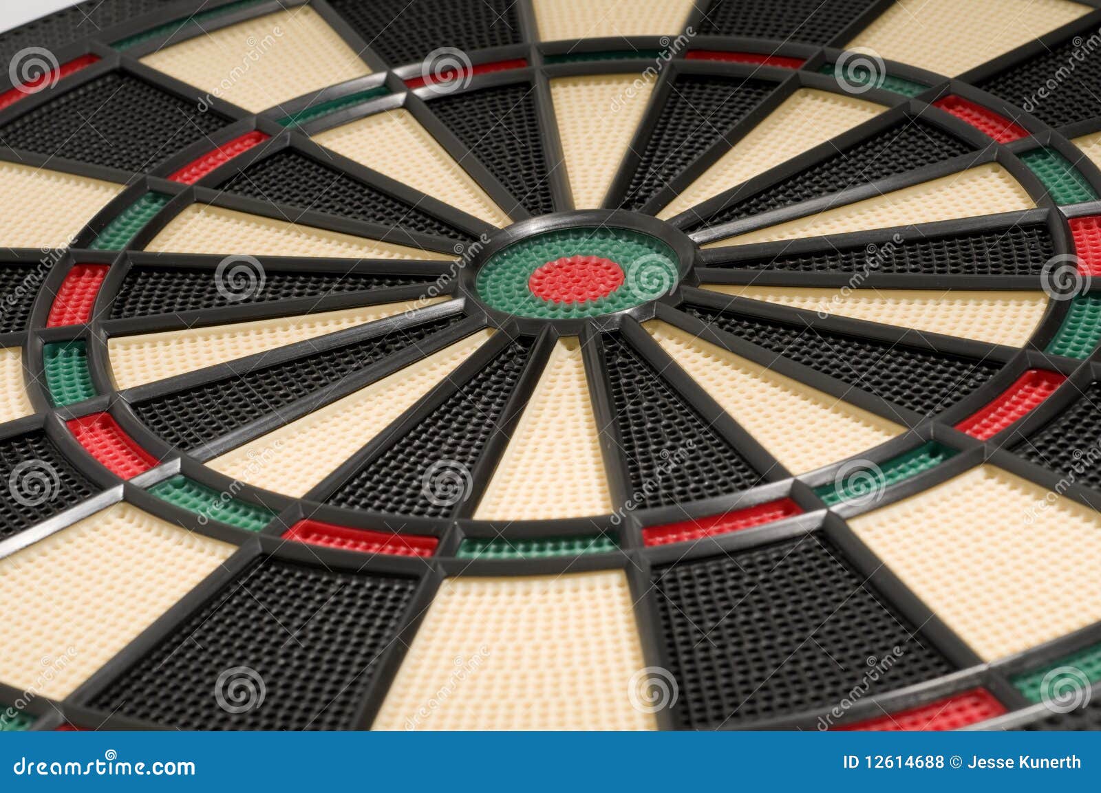 Panneau de dard photo stock. Image du cercles, noir, points - 12614688