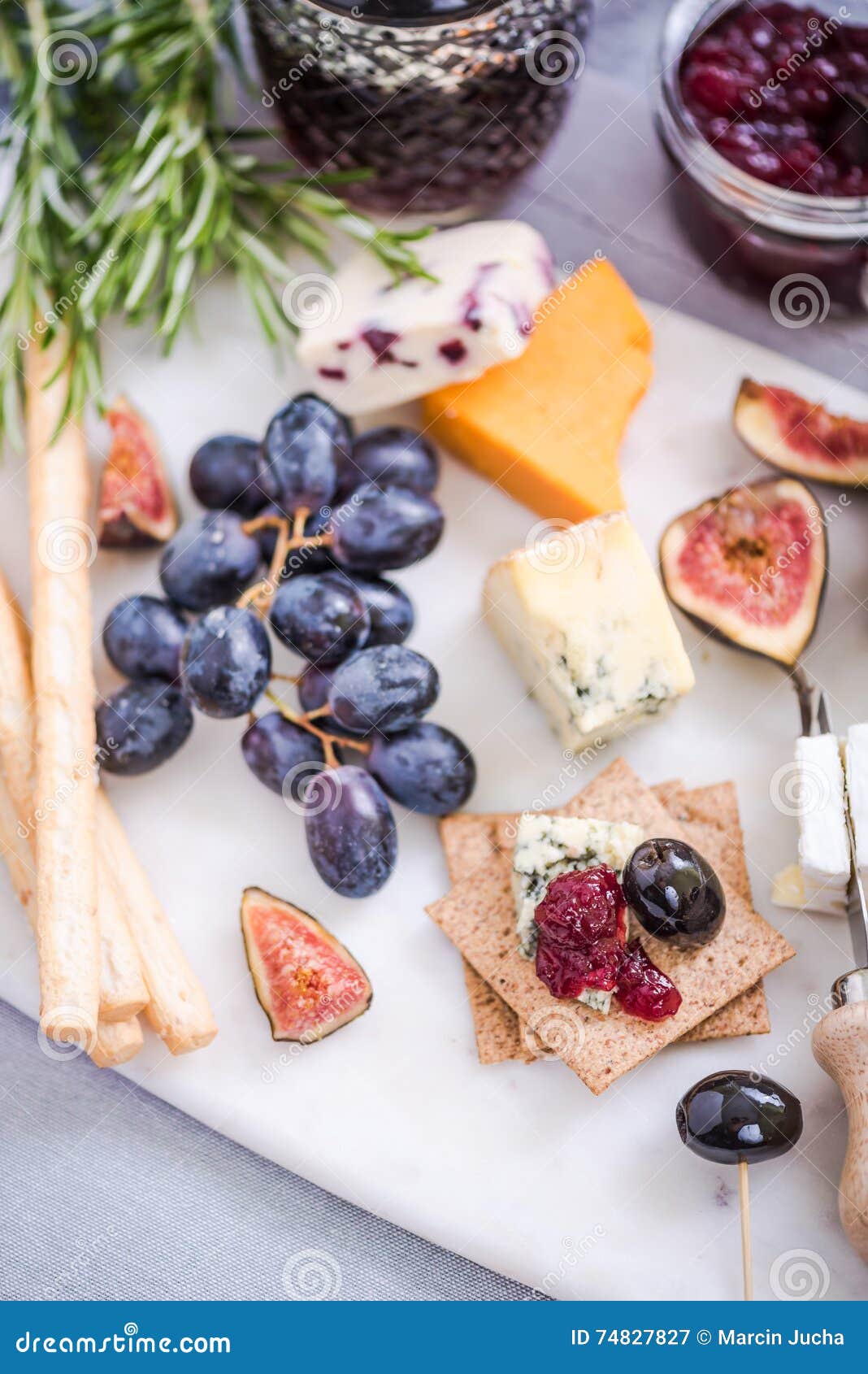Panneau De Fromage De Portion Avec Le Large Choix Image stock - Image ...