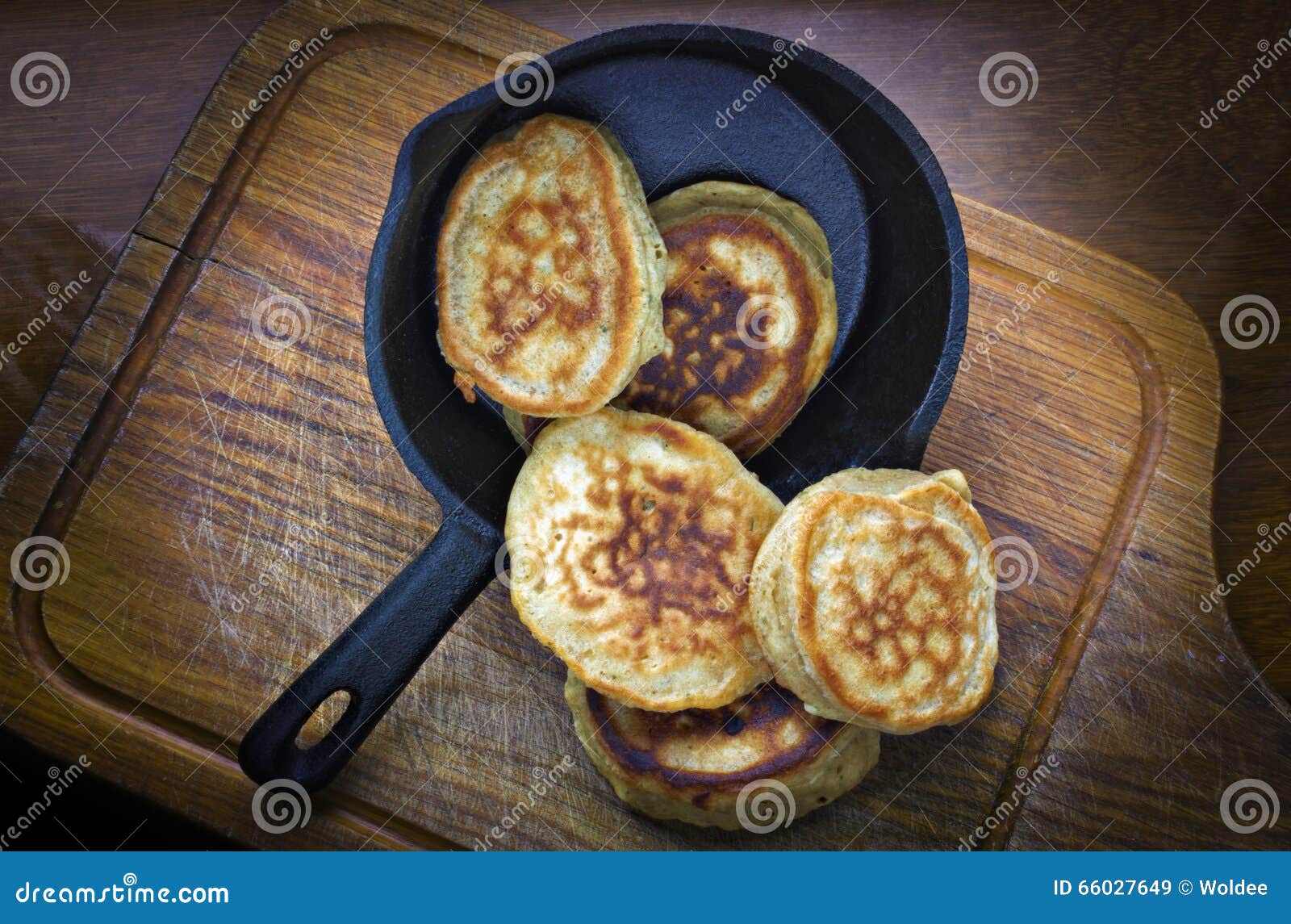 Pannekoeken stock afbeelding. Image of bakkerij, vlees - 66027649