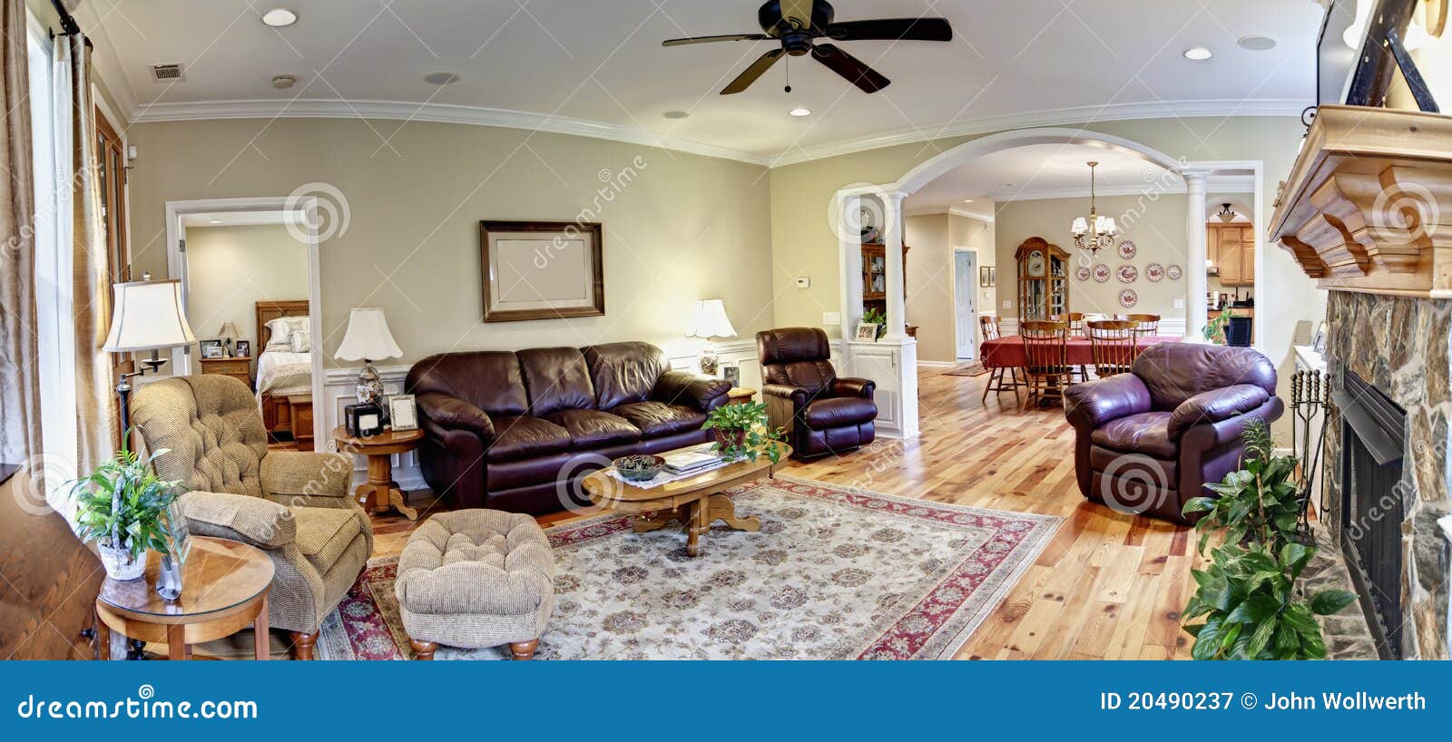 Panorama Amplio, Sala De Estar Equipada Imagen de archivo - Imagen de ...