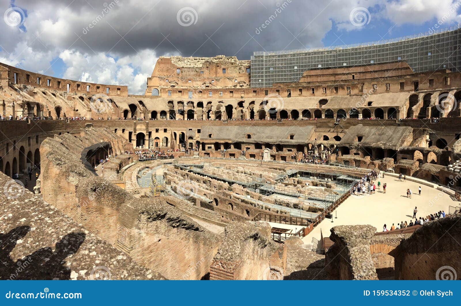 Panorama Of Ancient Coliseum In Roma Editorial Image | CartoonDealer ...
