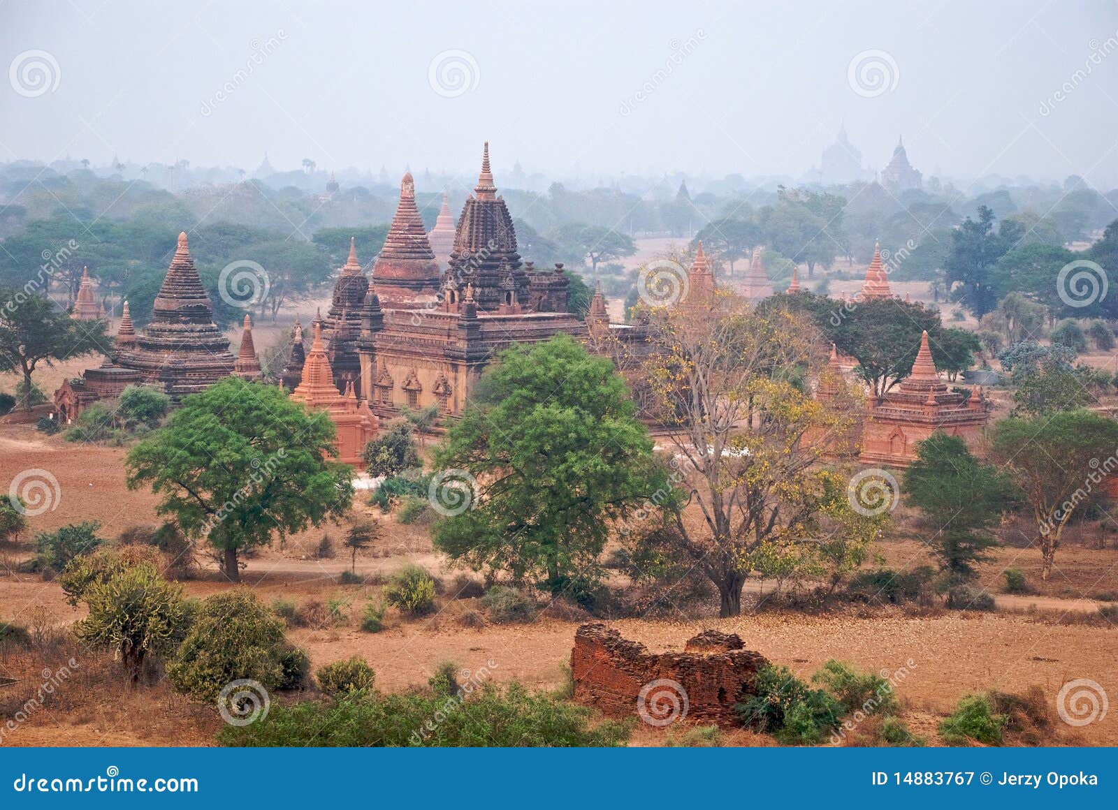 Panorama Bagan image stock. Image du monument, historique - 14883767