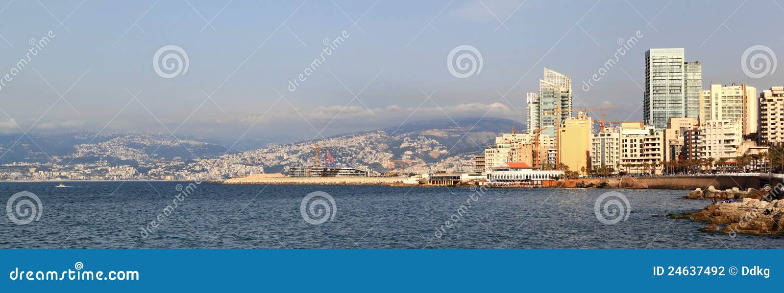 Panorama Beiroet En De Bergen Van Libanon Stock Foto - Image of ...