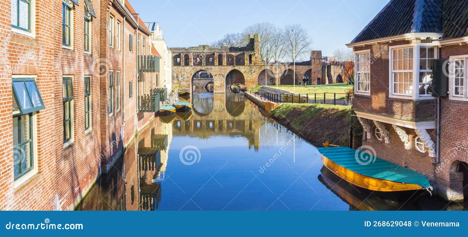 Panorama of the Berkel River and City Gate in Zutphen Stock Photo ...