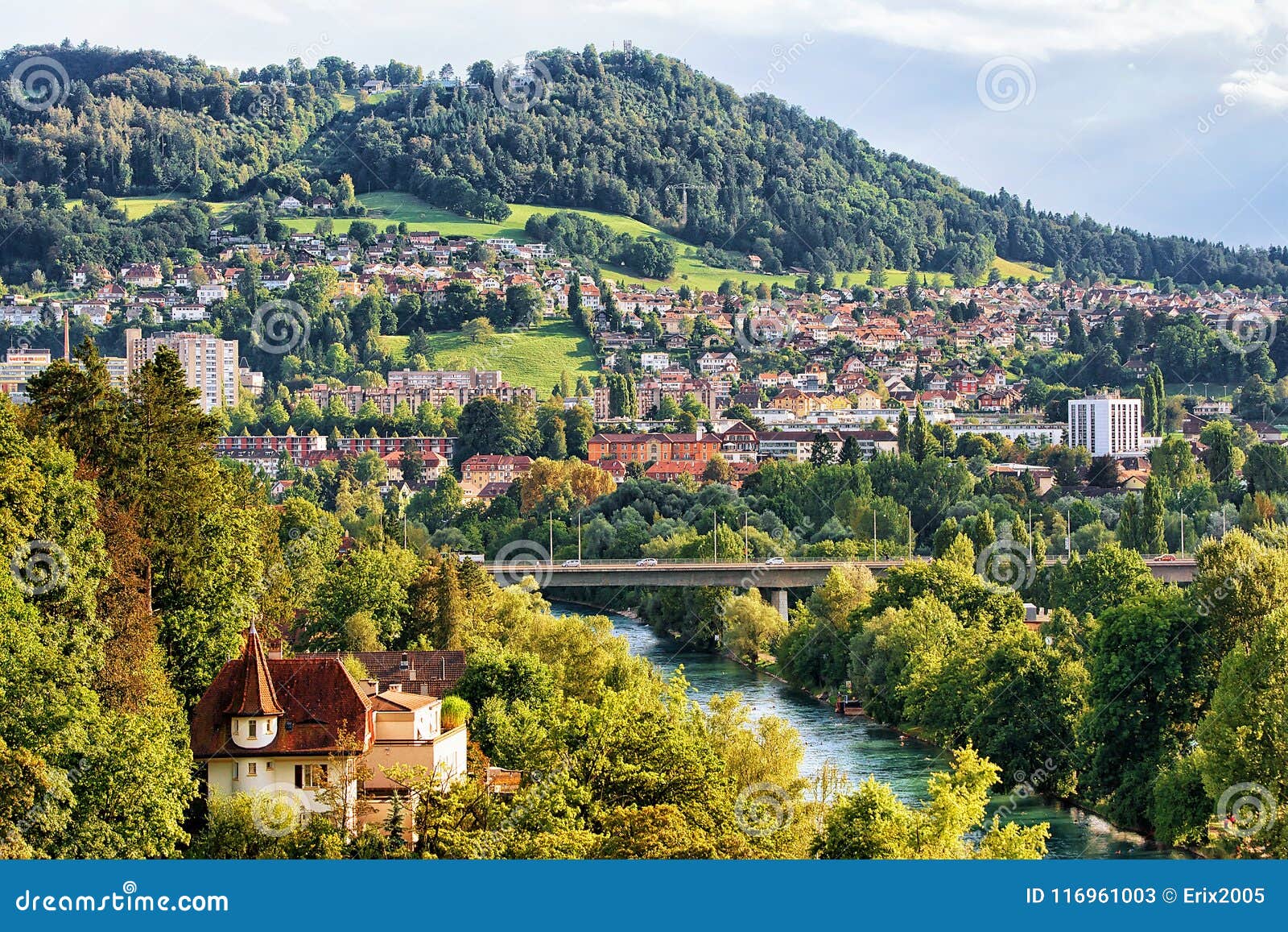 Panorama Da Cidade E Do Rio De Aare Em Berna Imagem de Stock - Imagem ...
