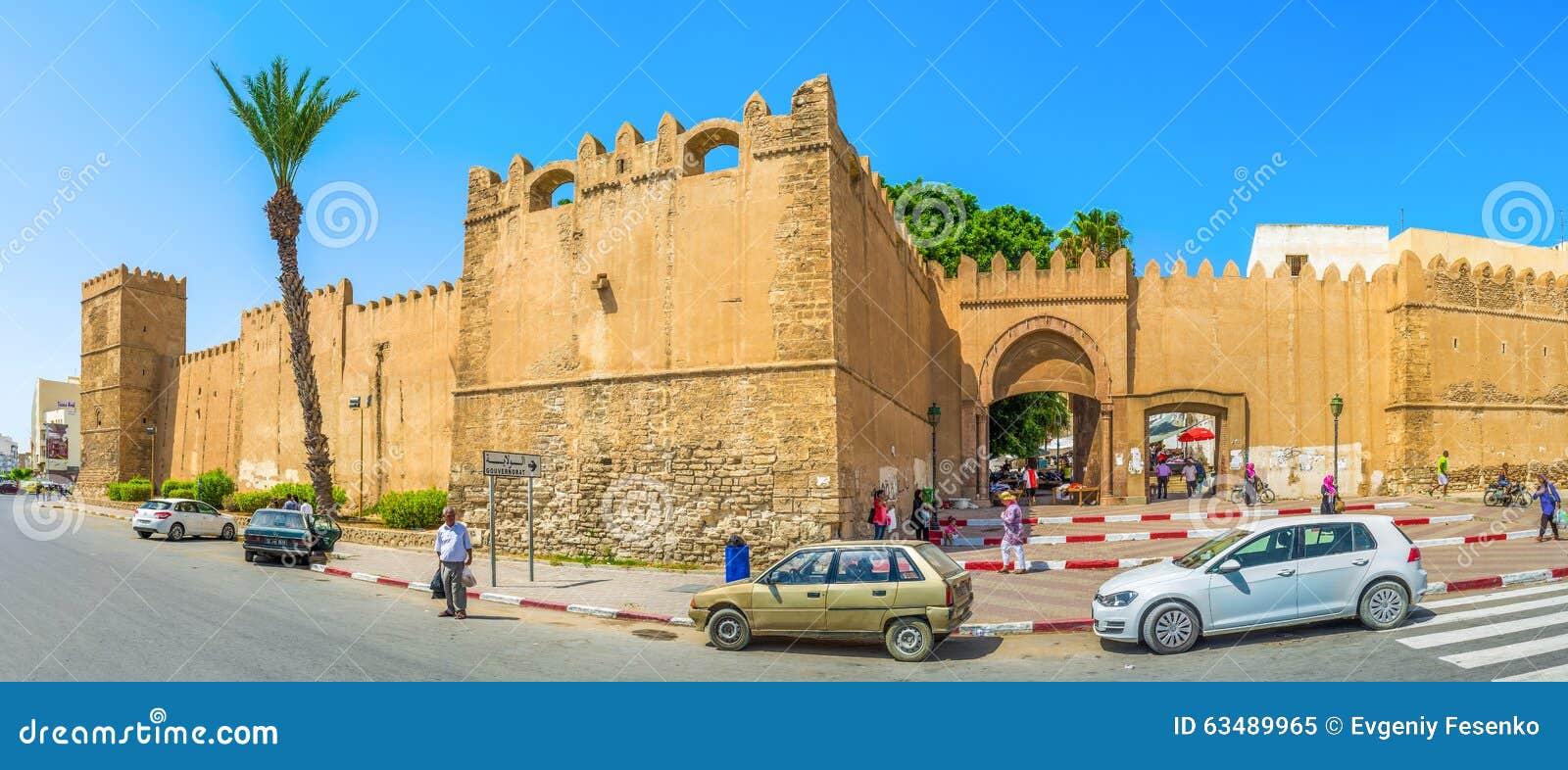 Panorama De Bab El Kasbah Gates Imagem Editorial - Imagem de carro ...