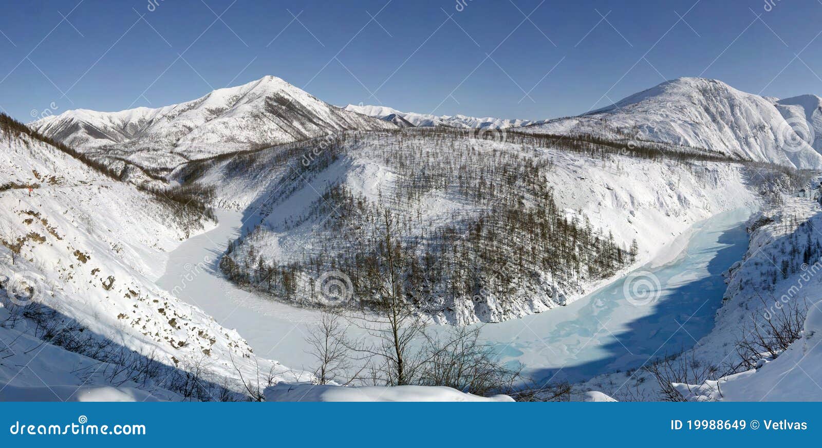 Panorama De Fleuve De Khandyga, Yakutia Image stock - Image du pendant ...