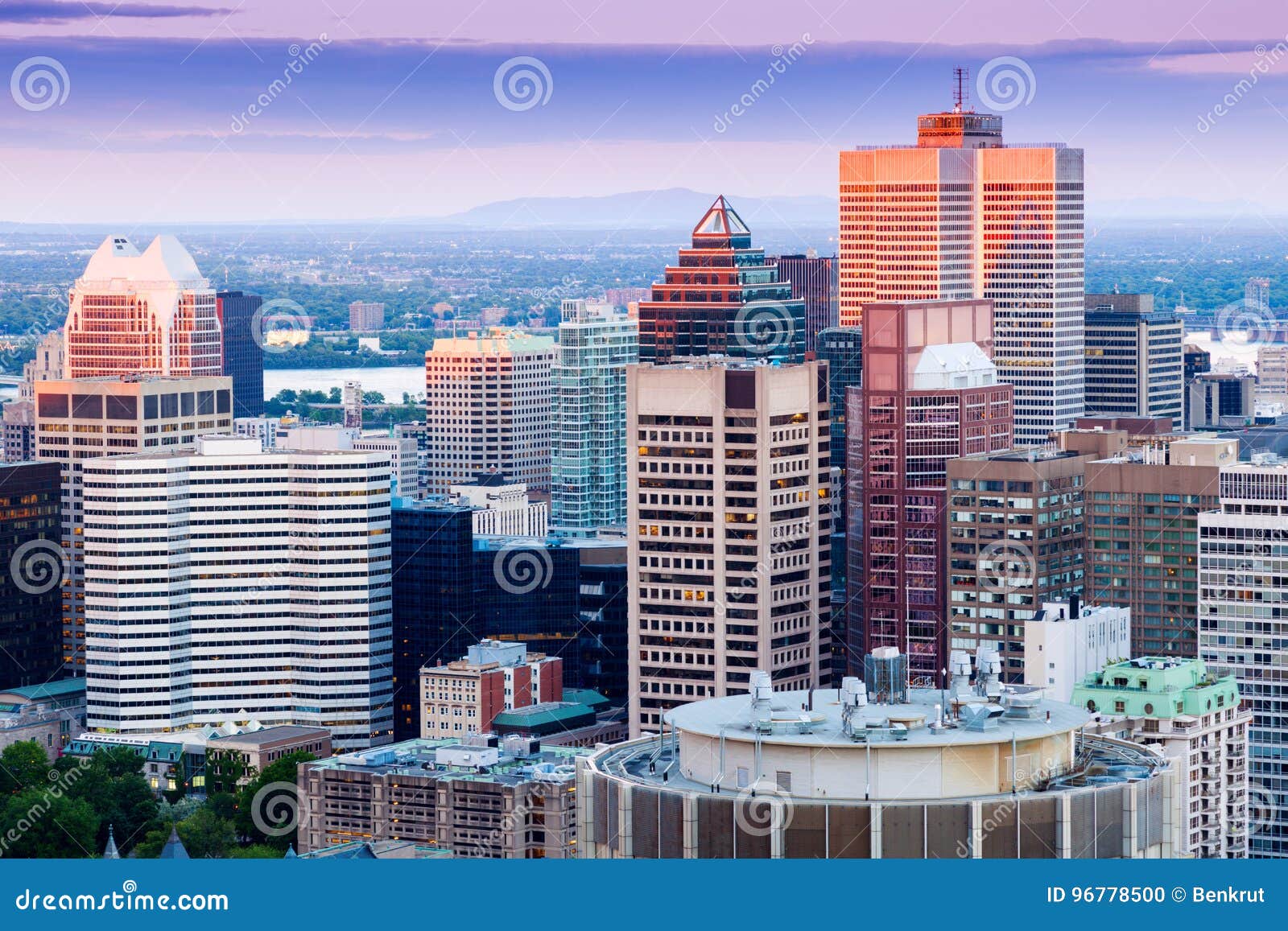 Panorama de Montreal foto de archivo. Imagen de sunset - 96778500