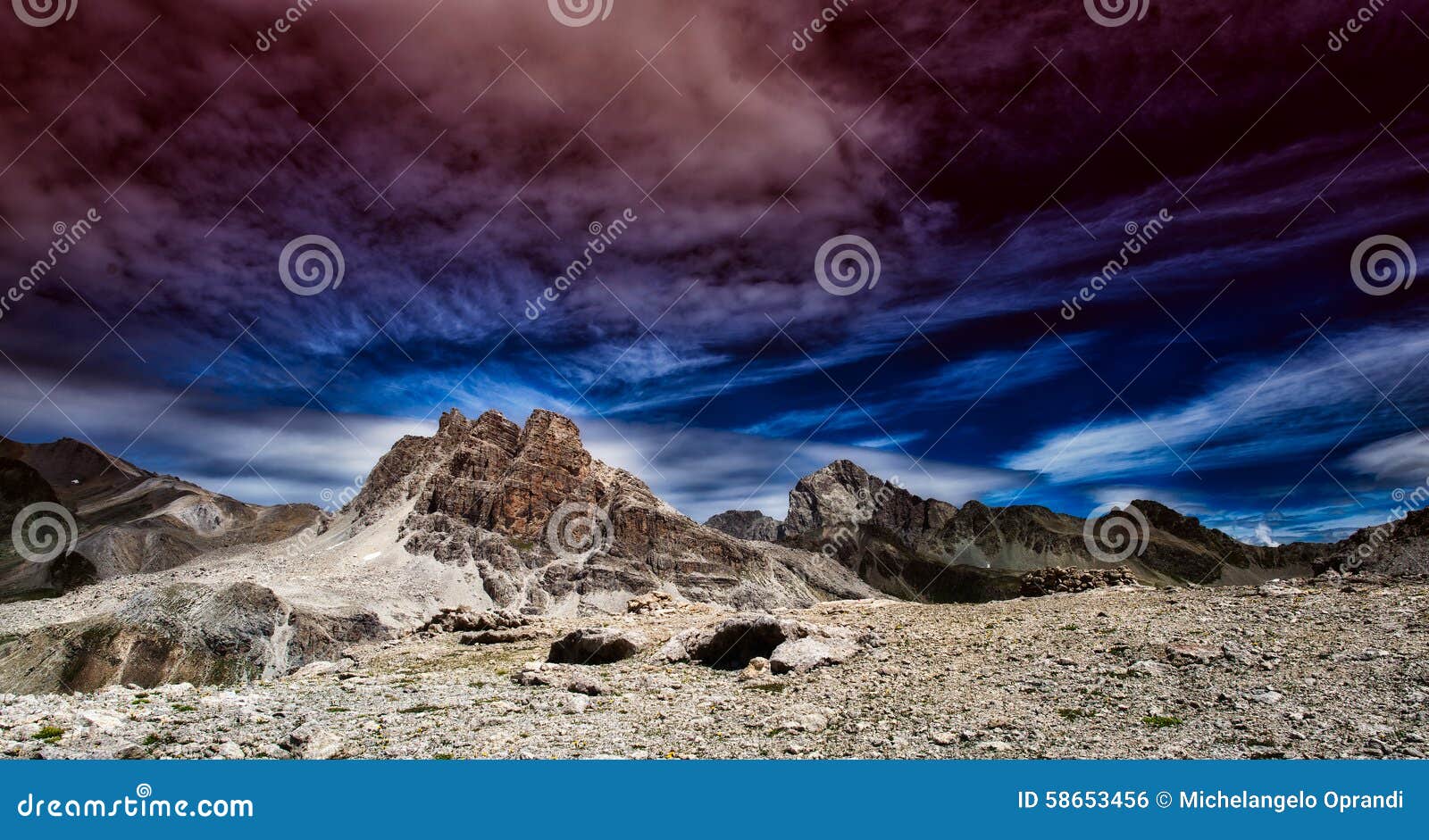 Panorama De Paisajes Coloridos Foto de archivo - Imagen de escénico ...