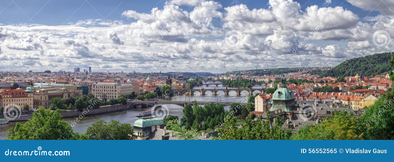 Panorama De Praga, De Rio E De Pontes Imagem de Stock - Imagem de casa ...