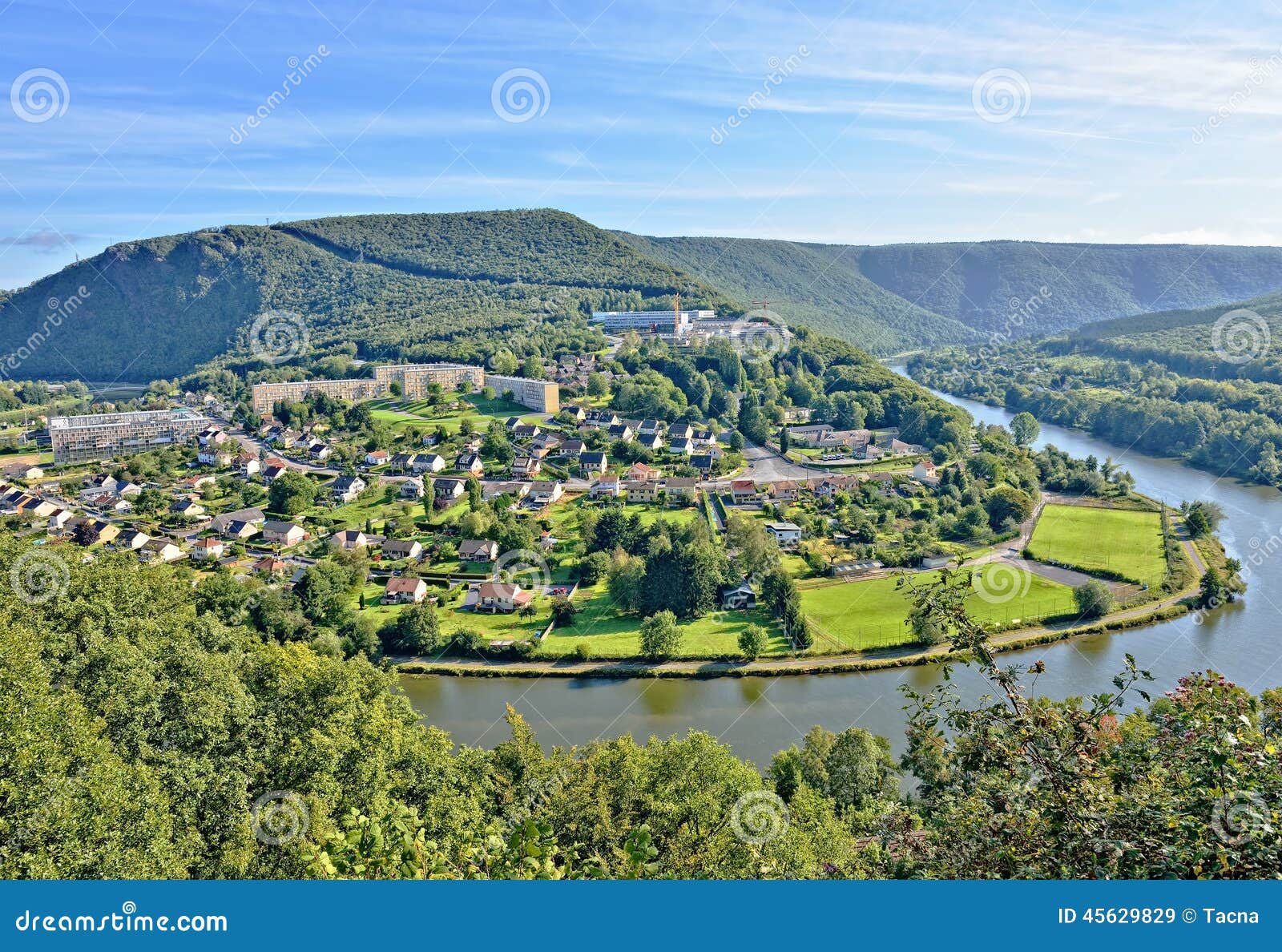 Panorama De Ville De Revin Dans Les Frances Image stock - Image du île ...