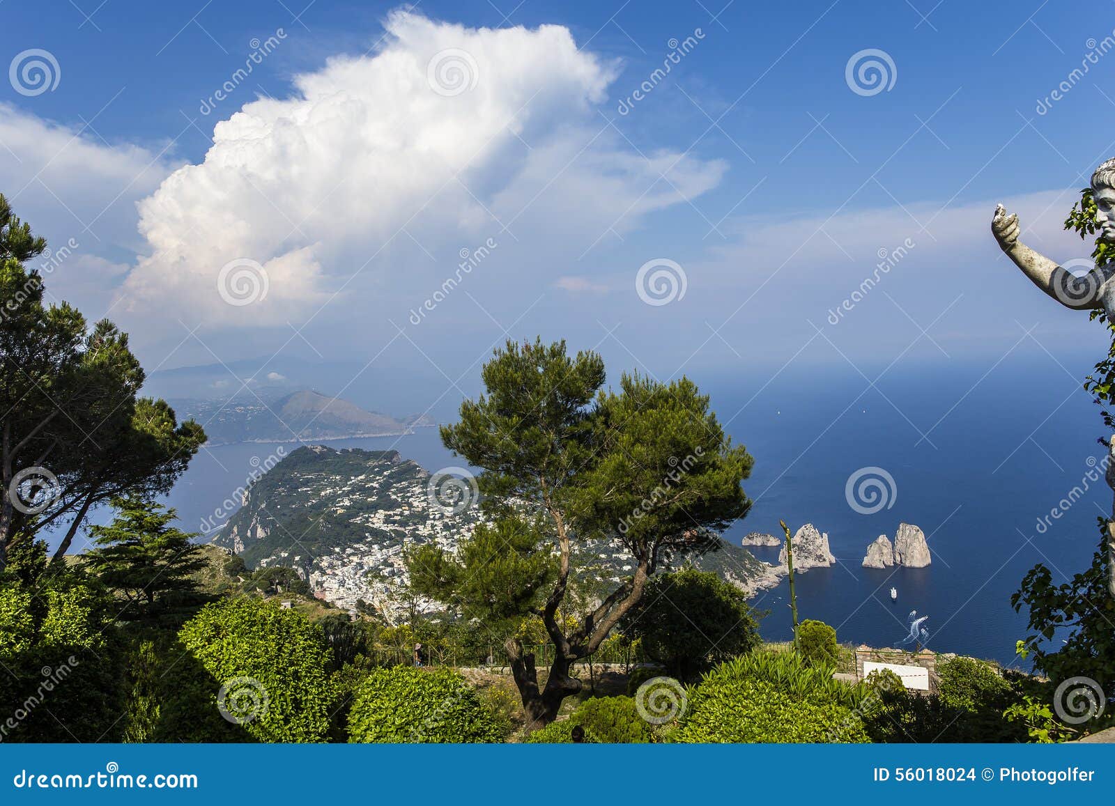 Panorama Dell'isola Di Capri Da Monte Solaro, in Anacapri Fotografia ...