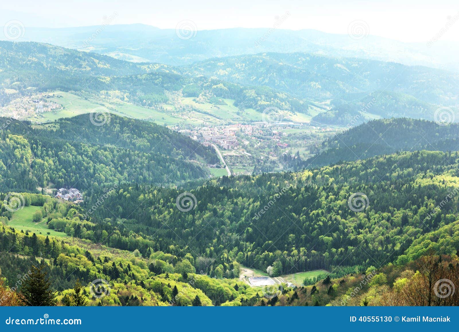 Panorama Delle Montagne Polacche Fotografia Stock - Immagine di collina ...