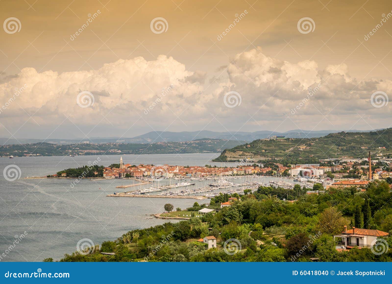Panorama Di Bello Isola, Slovenia Fotografia Stock - Immagine di ...