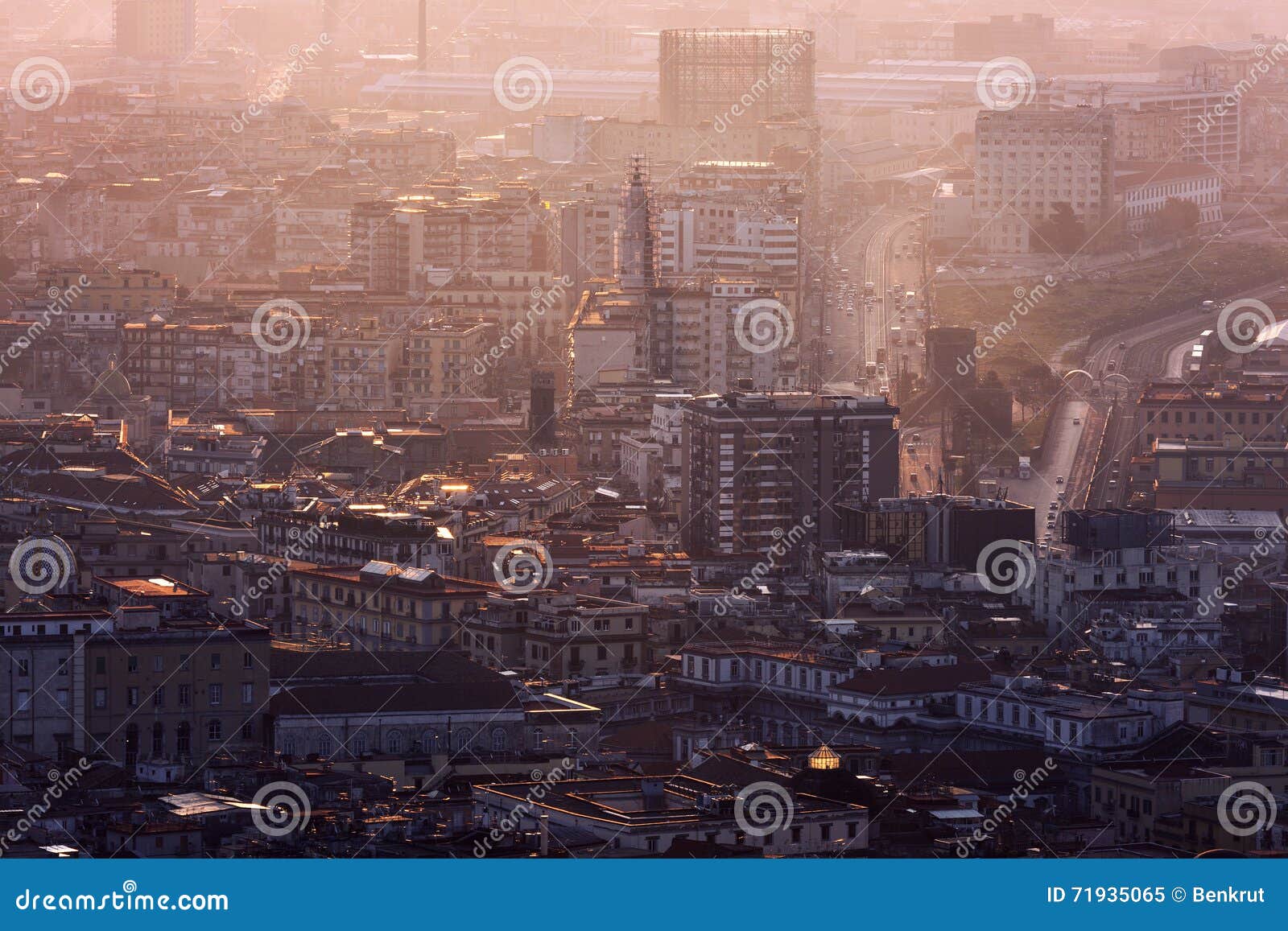 Panorama di Napoli ad alba immagine stock. Immagine di orizzonte - 71935065