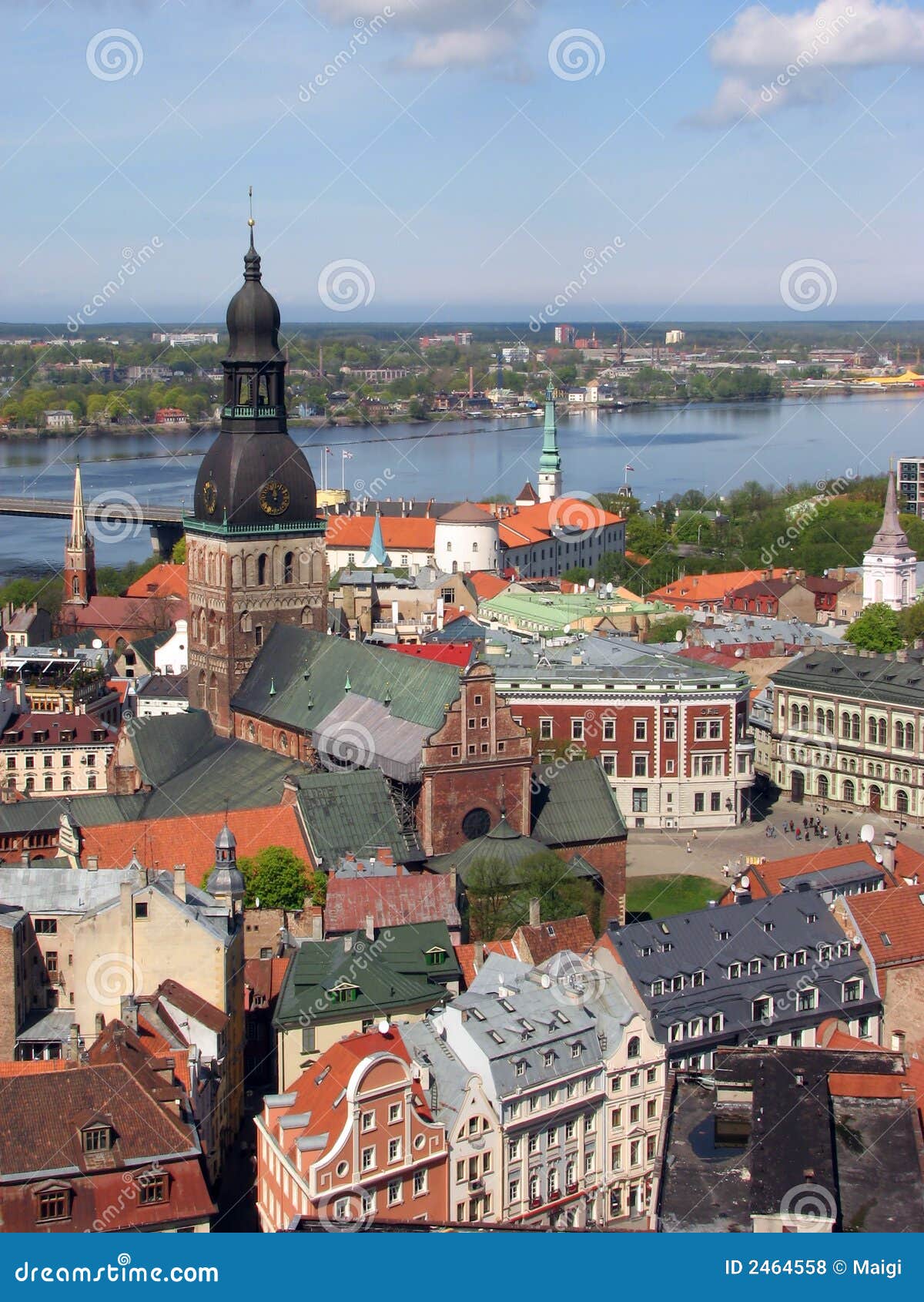 Panorama di Riga fotografia stock. Immagine di case, città - 2464558