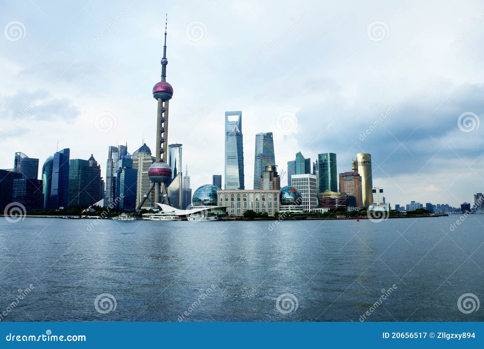 Panorama Di Schang-Hai (la Diga) Immagine Stock - Immagine di orizzonte ...