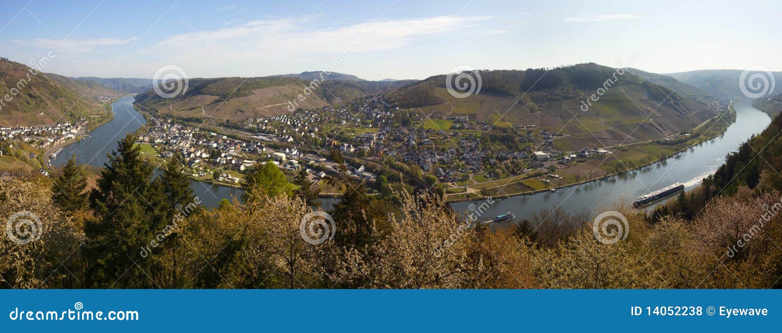 Panorama do vale de Mosel foto de stock. Imagem de palatinato - 14052238