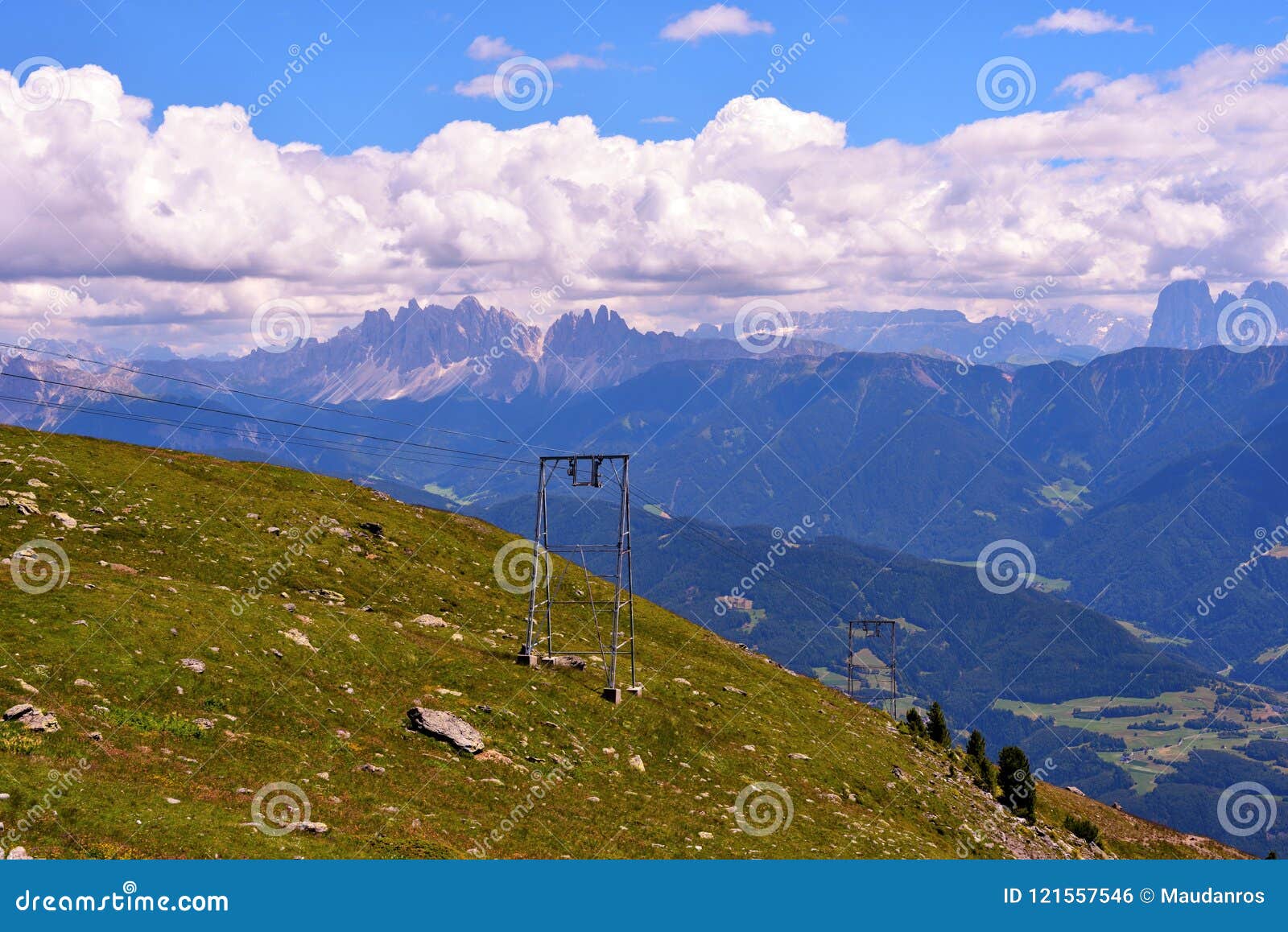 Panorama En La Trayectoria Al Lago Rodella Foto de archivo - Imagen de ...