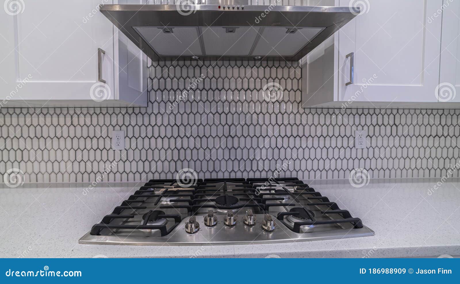 Panorama Frame Modern Gas Cooker Hob Under an Extractor Fan Stock Image ...
